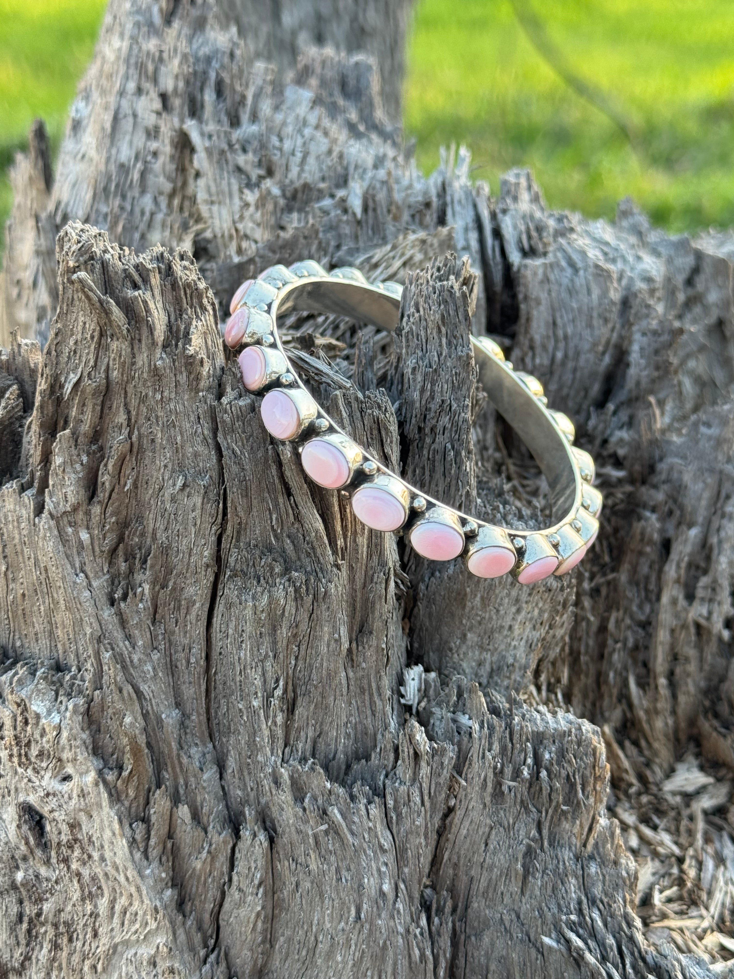 Pink Conch Bangle – Wild Junkie