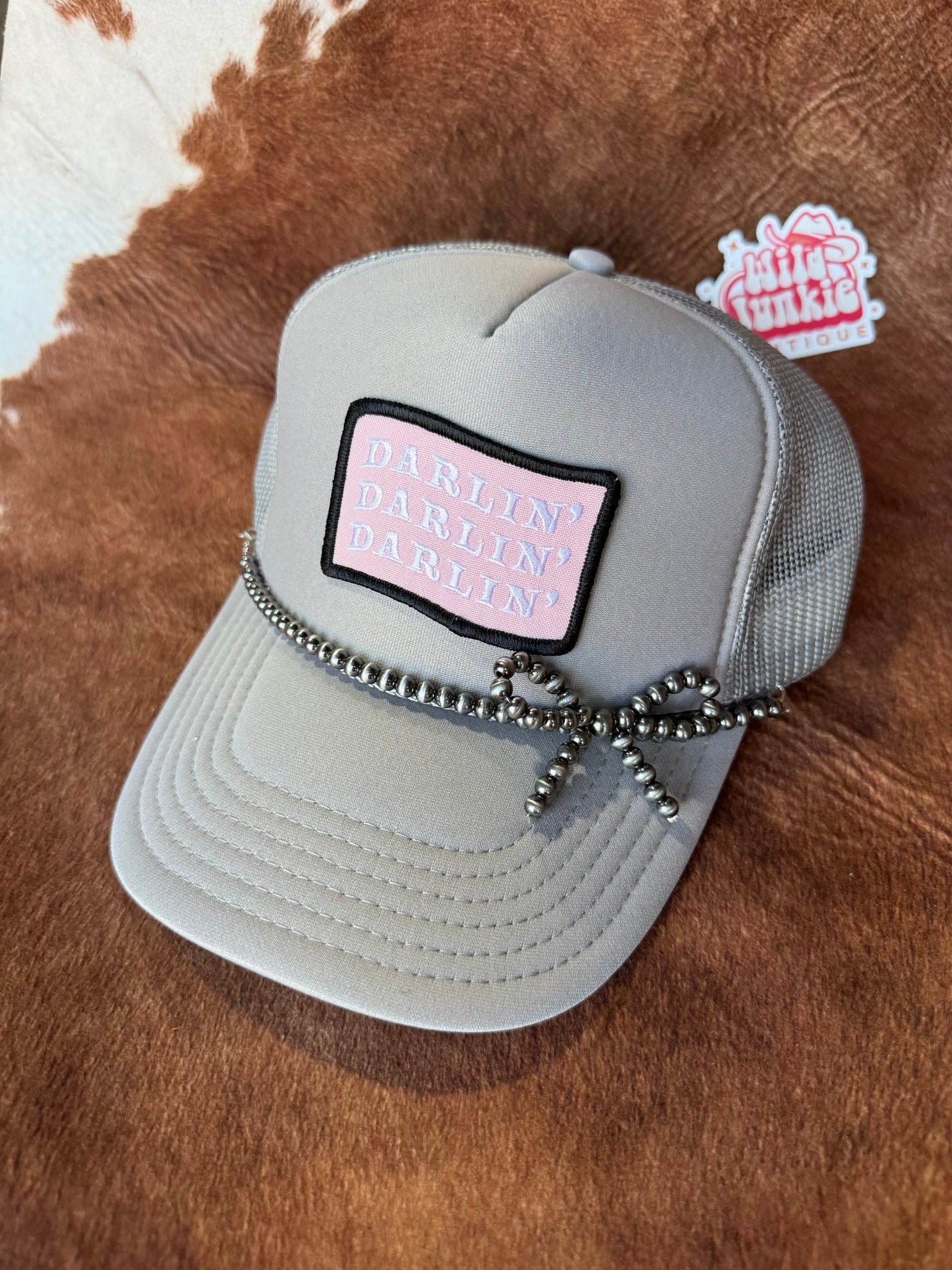 Pearl Bow Trucker Hat Chain – Wild Junkie